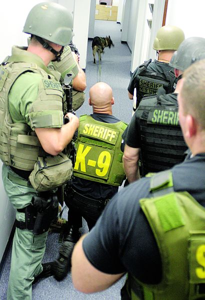 Police training benefits K-9, SWAT units - Cape Coral Breeze